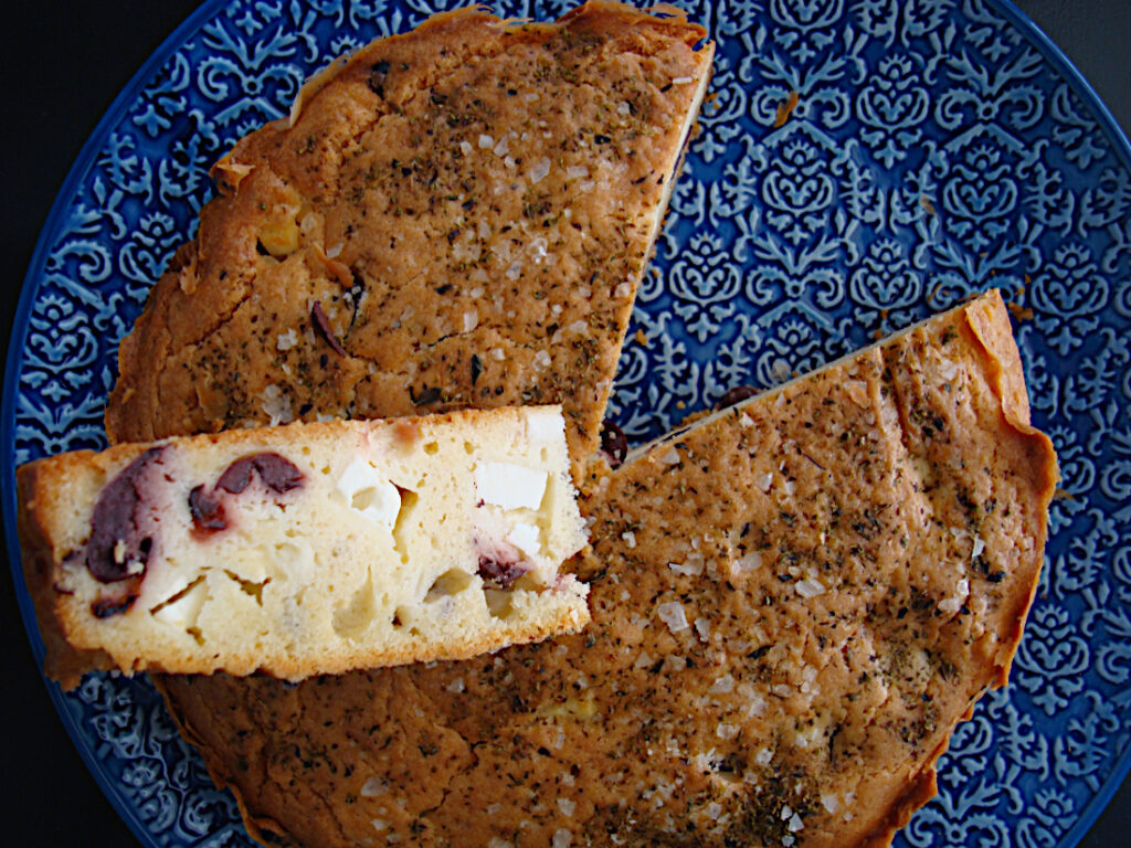 Κέικ με ελιές και φέτα - Miss Tasty