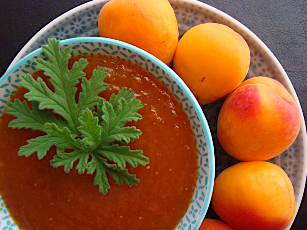 Μαρμελάδα βερίκοκα με αποξηραμένα φρούτα και λίγη ζάχαρη - Miss Tasty