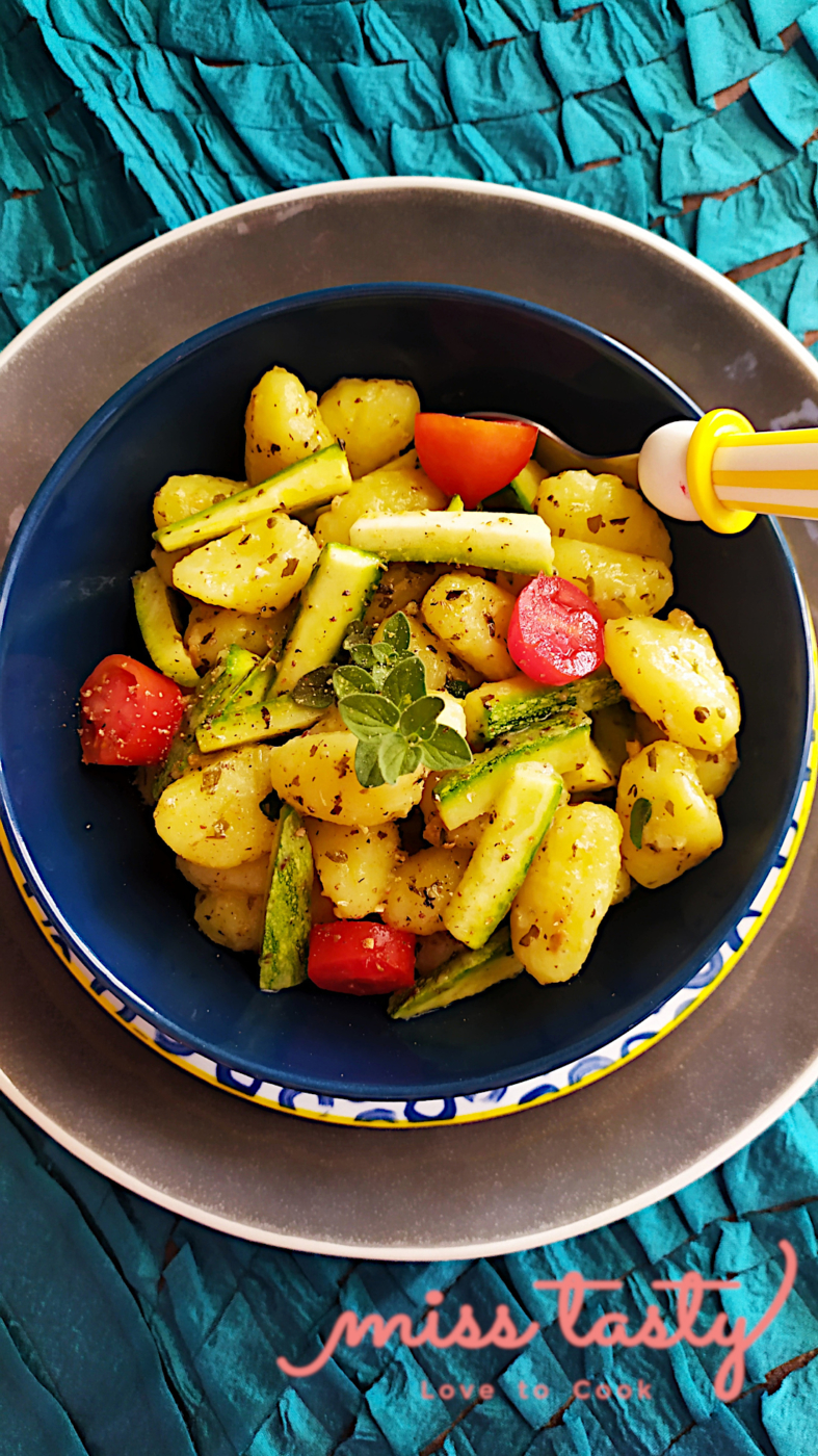 Νιόκι πατάτας με πέστο και κολοκυθάκια πανεύκολο - Miss Tasty